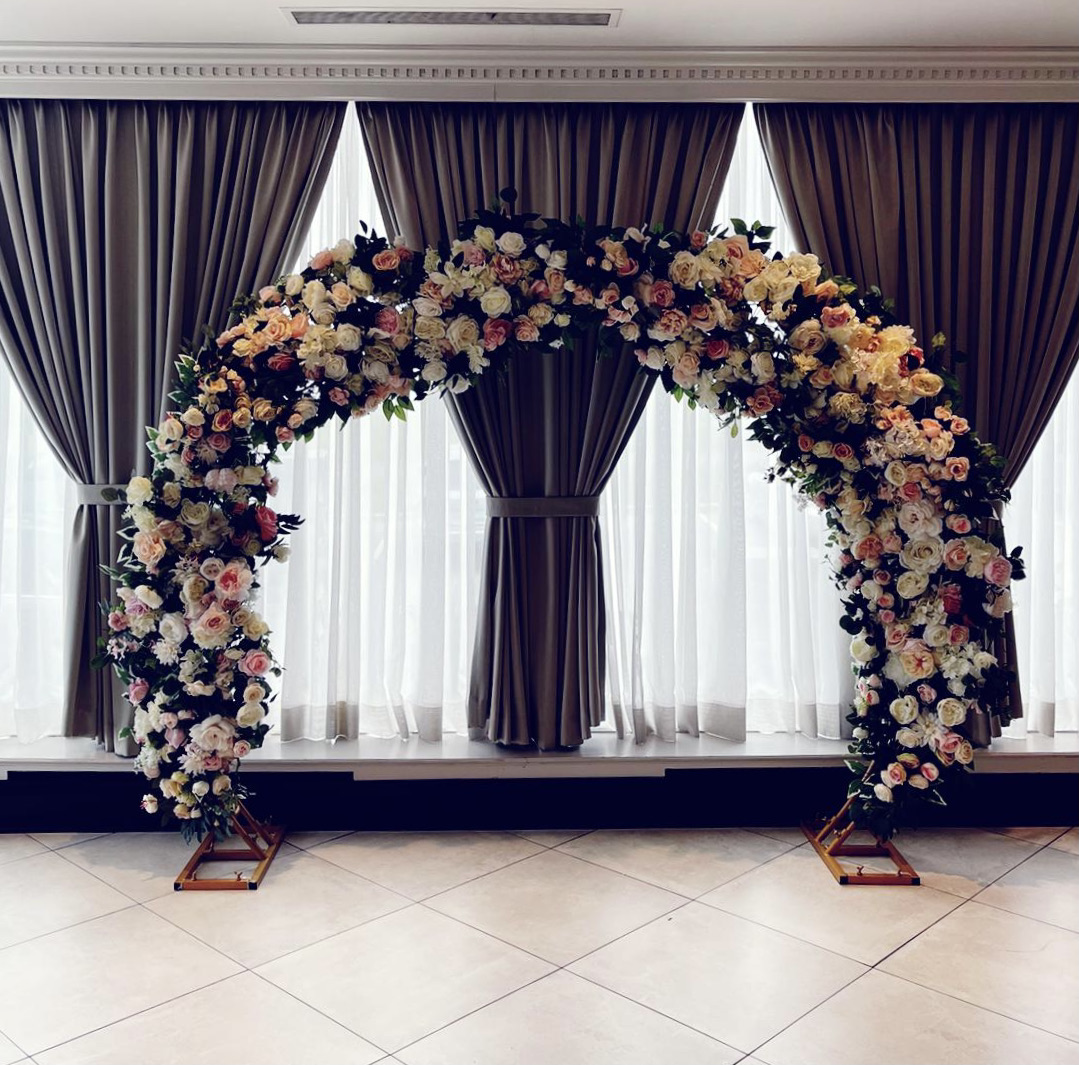 Barrie Wedding Flower Arch - Flower Arches Canada